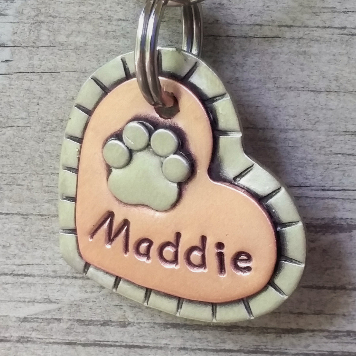Heart Shaped Tag with Paw Print – doggonetags